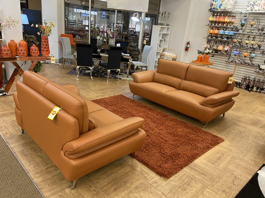 1810 living Room Set - real life photos